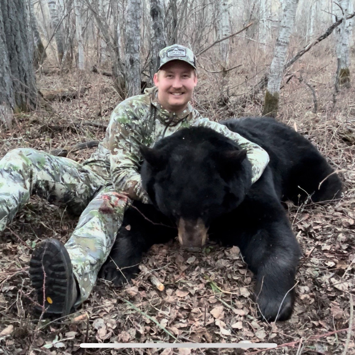 Meet the Team - Trophy Saskatchewan Deer Hunts & Black Bear Hunts ...